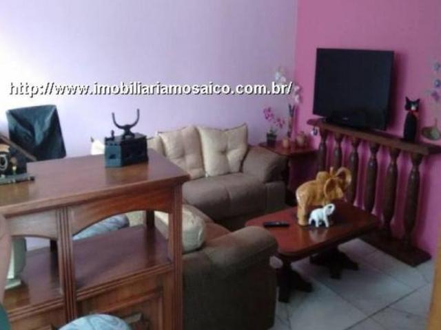 Vila Progresso térrea com edicula