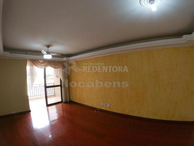 Vila Redentora 3 dorms, com 1 apto, 3 wcs, sala 2 ambs com sacada