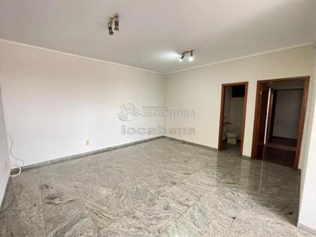 Vila Redentora Apartamento de 03 dormitórios e 01 vaga de garagem