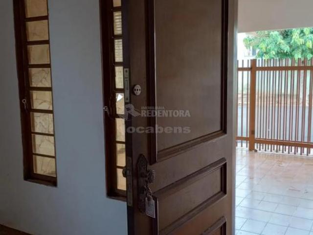 Vila Rodrigues Casa a venda com 03 quartos, área de serviço e 02 vagas de garagem