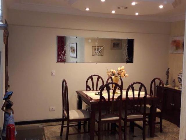 VILA ROSÁLIA: 81m² com 3 Quartos, 2 Vagas Soltas e Vista para a Praça Marisa Marques