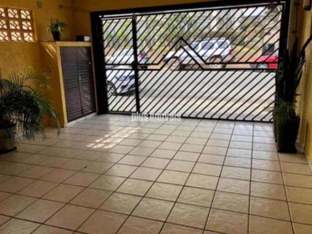 VILA SANTA CATARINA SOBRADO COM 118.0M²AU 2 DORMS, 2 GAR + EDICULA COM 1 DORM E WC QUINTAL CHURR