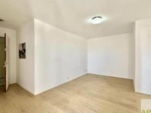 Vila santa Cataria, 2 Dormitórios, 1 Vaga Coberta, Sacada, Andar Alto, Vago