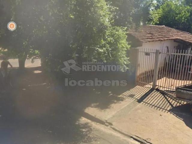 Vila Toninho Casa em Lote de 450 m² e área construída de 98,20 m² em Esquina