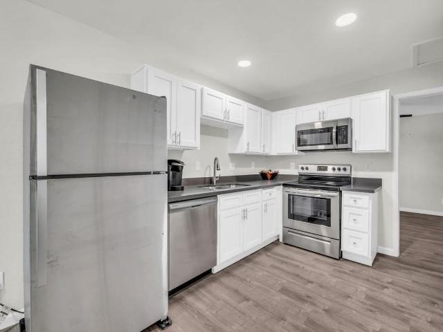 Villa Ventura 1 Bedroom Apartment for Rent at 7125 N 19th Ave, Phoenix, AZ 85021