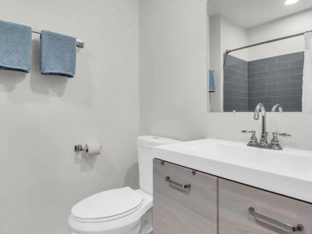 Villa Ventura 2 Bedroom Apartment for Rent at 7125 N 19th Ave, Phoenix, AZ 85021