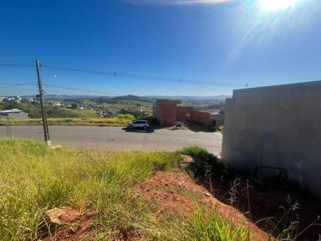 Villa Verde Terreno com 149 m2 e ótima topografia, no alto e com linda vista