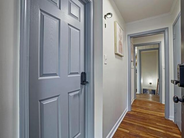 Villa Verena – Experience Stylish & Fully Furnished Room in Atlanta Top Rated Host | Newly Renovated | Furnished Rooms w/ TV & Wi Fi | Kitchen, Laundry & Parking | Safe, Quiet, Move In Ready