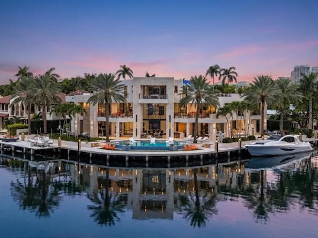 Villa with pool