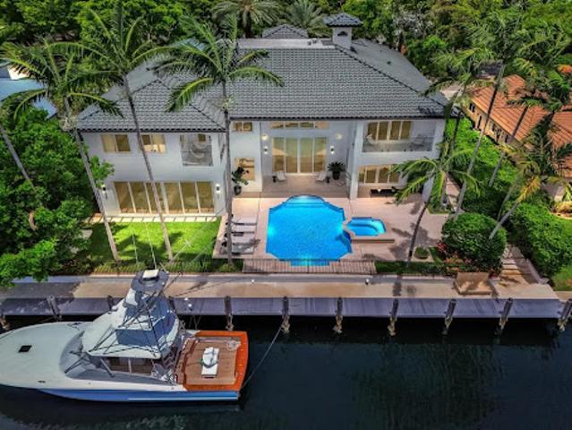 Villa with pool