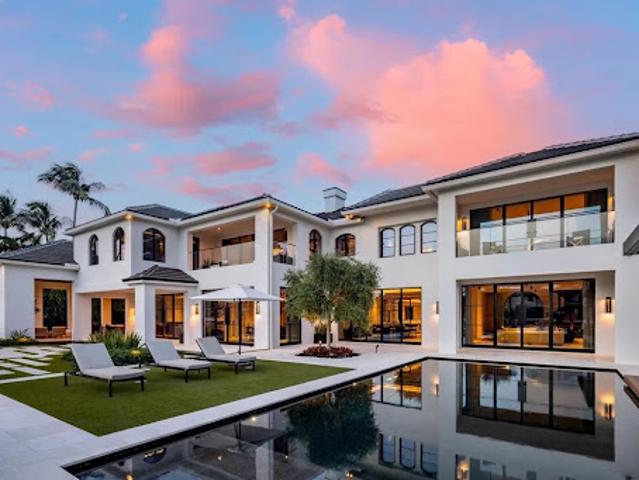 Villa with pool