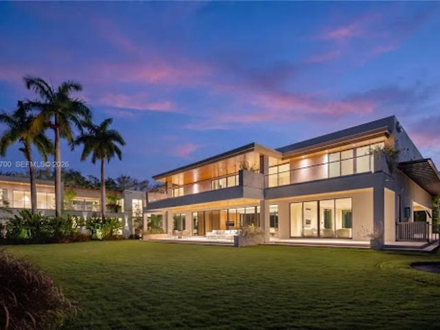Villa with pool