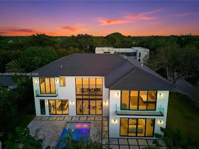 Villa with pool
