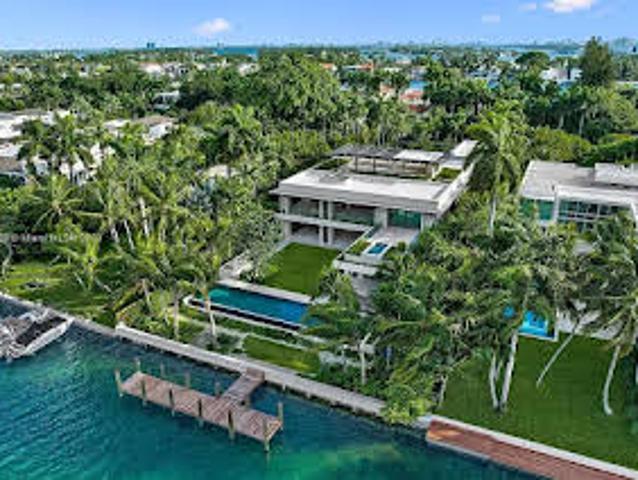 Villa with Pool and Terrace