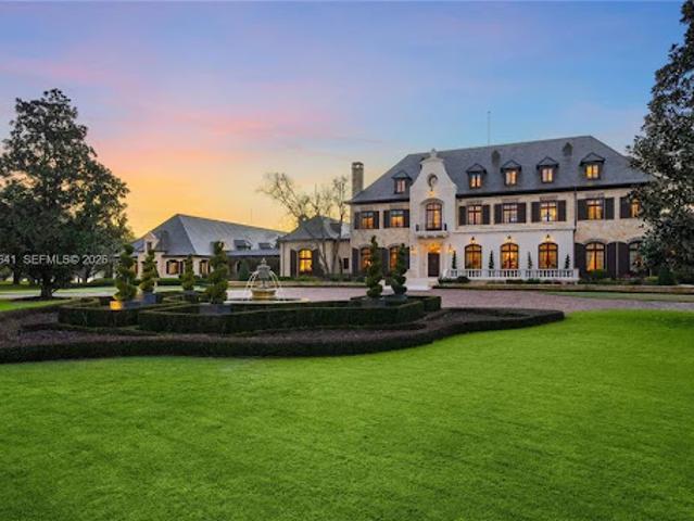 Villa with pool