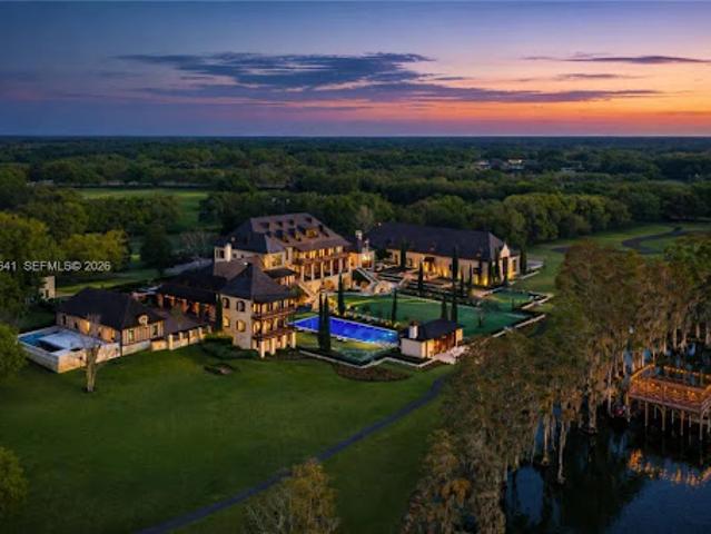 Villa with pool