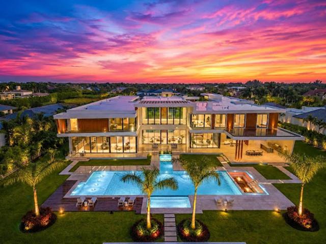 Villa with pool