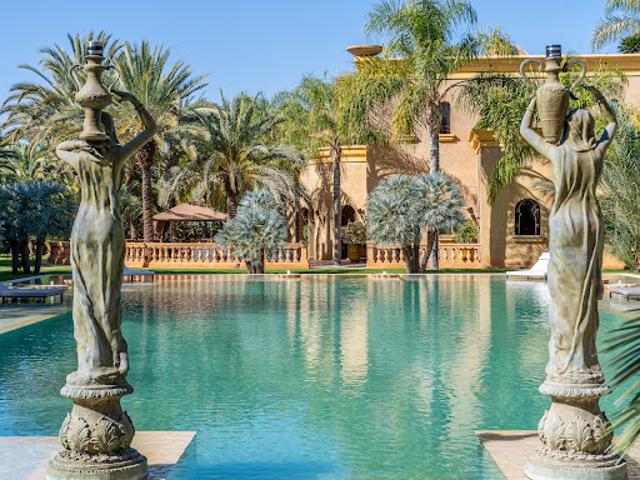 Villa with pool and garden