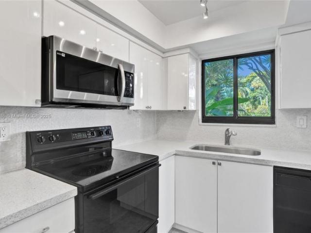 villa with 1 bedroom, Aventura Fl FL DS102661370