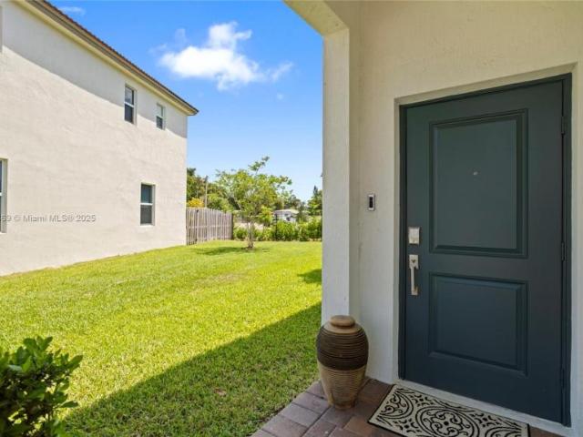 villa with 3 bedroom, Miami FL FL DLS102244567