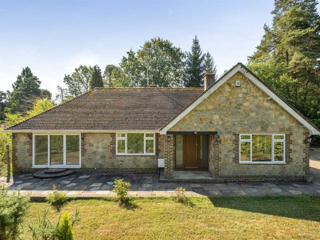 Villa Adagio, Newhouse Lane, Storrington, West Sussex RH20, 3 bed detached bungalow to rent, £3,000 pcm | PrimeLocation