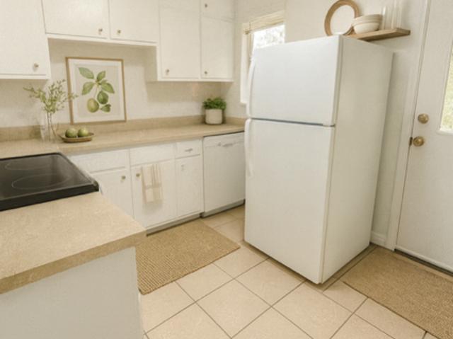 Villa Bella Vista 4 Bedroom Apartment for Rent at 1854 Belle Vue Way, Tallahassee, FL 32304