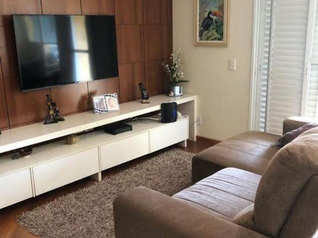 VILLA BELLA. LINDO, NOVO, VARANDA GOURMET COM CHURRASQUEIRA. RUA NOBRE!
