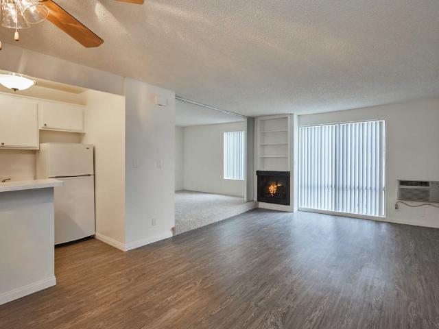 Villa Bianca Studio Apartment for Rent at 700 N West Knoll Dr, West Hollywood, CA 90069 West Hollywood