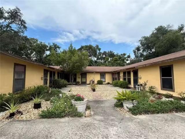 Villa BRADENTON, FL 2006 7th Ave W #D