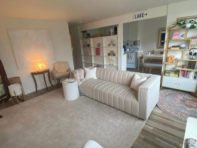 Villa Capri at Eastlake, Seattle 1 Bedroom Apartment for Rent at 1940 Yale Ave E, Seattle, WA 98102 Eastlake
