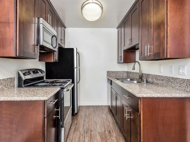 Villa Careena Studio Apartment for Rent at 1136 Larrabee St, West Hollywood, CA 90069 West Hollywood