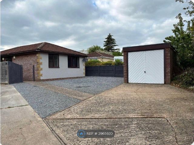 Villa Close, Lincoln LN4, 2 bed bungalow to rent, £1,100 pcm | PrimeLocation