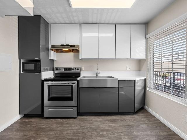 Villa Del Sur Apartment Homes 1 Bedroom Apartment for Rent at 2701 W Mcfadden Ave, Santa Ana, CA 92704