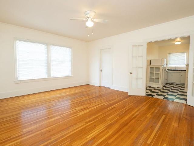 VILLA DOROTHEA APARTMENTS VIL01 Studio Apartment for Rent at 1731 Nw Everett St, Portland, OR 97209 Northwest District