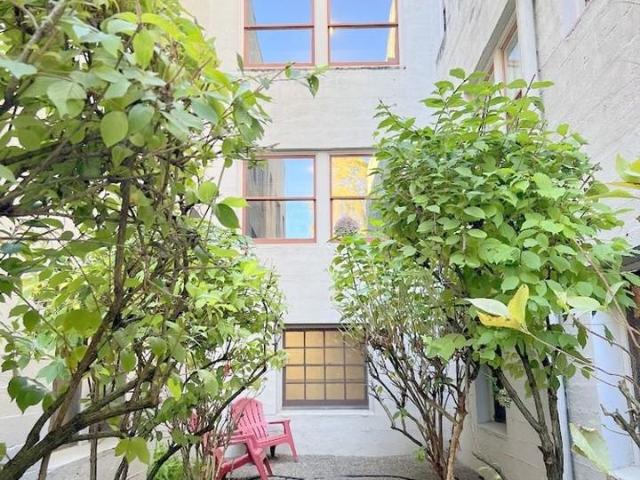 VILLA DOROTHEA APARTMENTS VIL01 Studio Apartment for Rent at 1731 Nw Everett St, Portland, OR 97209 Northwest District