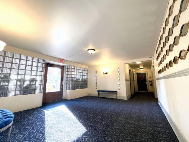 VILLA DOROTHEA APARTMENTS VIL01 Studio Apartment for Rent at 1731 Nw Everett St, Portland, OR 97209 Northwest District