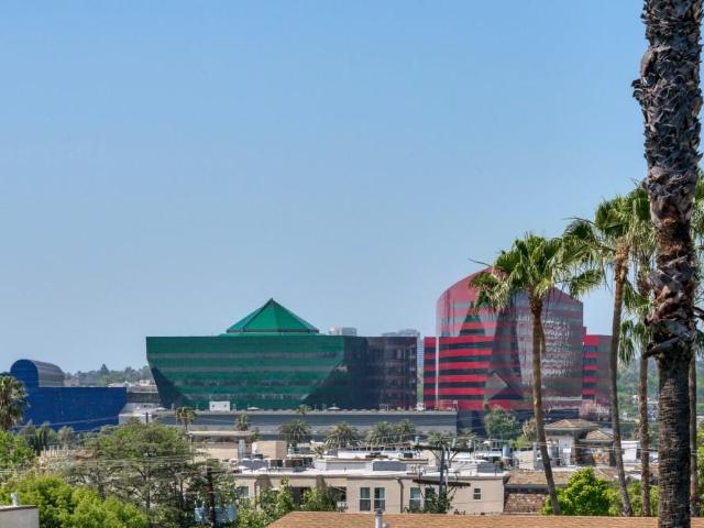 Villa Esther Studio Apartment for Rent at 920 N Kings Rd, West Hollywood, CA 90069 West Hollywood