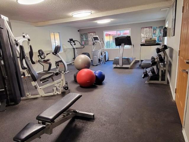 Villa La Paz 1 Bedroom Apartment for Rent at 10453 Artesia Blvd, Bellflower, CA 90706 Bellflower