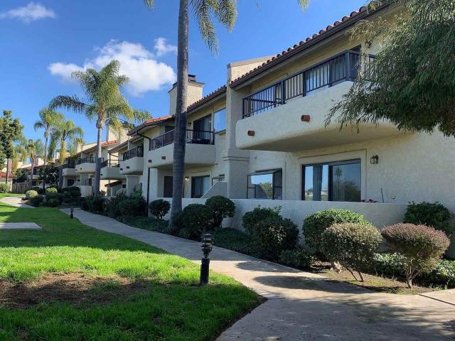 Villa Las Brisas Apartments 2 Bedroom Apartment for Rent at 801 Hillside Ter, Vista, CA 92084 Vista