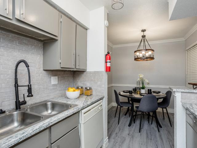 Villa Luna Apartments 1 Bedroom Apartment for Rent at 2600 Westridge St, Houston, TX 77054 South Main
