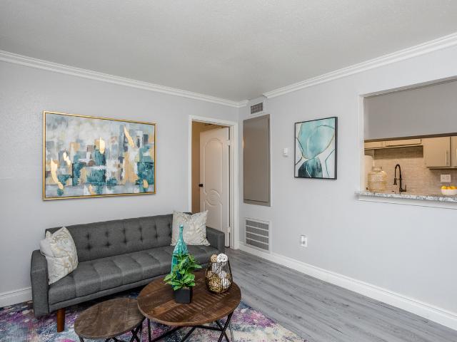 Villa Luna Apartments 2 Bedroom Apartment for Rent at 2600 Westridge St, Houston, TX 77054 South Main