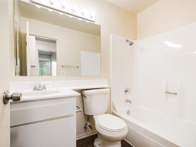 Villa Marina Apartment Homes 1 Bedroom Apartment for Rent at 1320 Victoria Ave, Oxnard, CA 93035 Via Marina