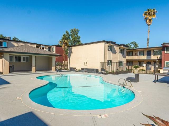 Villa Regia Apartments Studio Apartment for Rent at 5050 Walnut Ave, Sacramento, CA 95841
