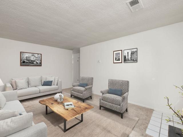 Villa Roma Apartments 2 Bedroom Apartment for Rent at 901 Broadmoor Ln, Saint Charles, MO 63301