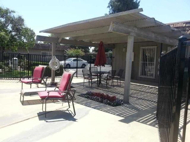 Villa Roma 2 Bedroom Apartment for Rent at 4735 E Weldon Ave, Fresno, CA 93703 McLane