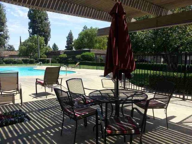 Villa Roma 2 Bedroom Apartment for Rent at 4735 E Weldon Ave, Fresno, CA 93703 McLane
