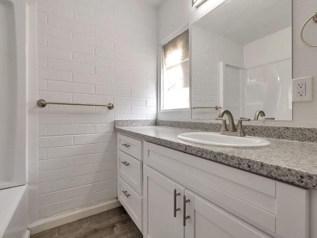 Villa Serena 2 Bedroom Apartment for Rent at 6802 N 17th Ave, Phoenix, AZ 85015