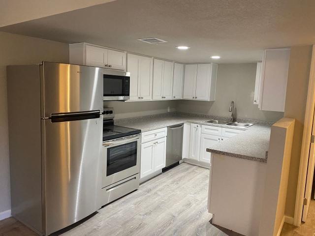 Villa Serena 2 Bedroom Apartment for Rent at 6802 N 17th Ave, Phoenix, AZ 85015