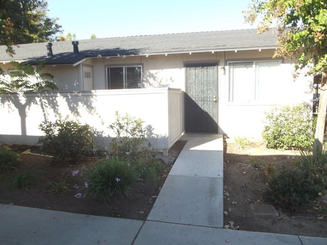 Villa Sierra Studio Apartment for Rent at 139 Santa Ana Ave, Clovis, CA 93612