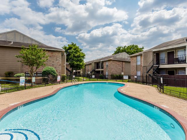 Villa Solano Apartments 2 Bedroom Apartment for Rent at 2501 Westridge St, Houston, TX 77054 South Main